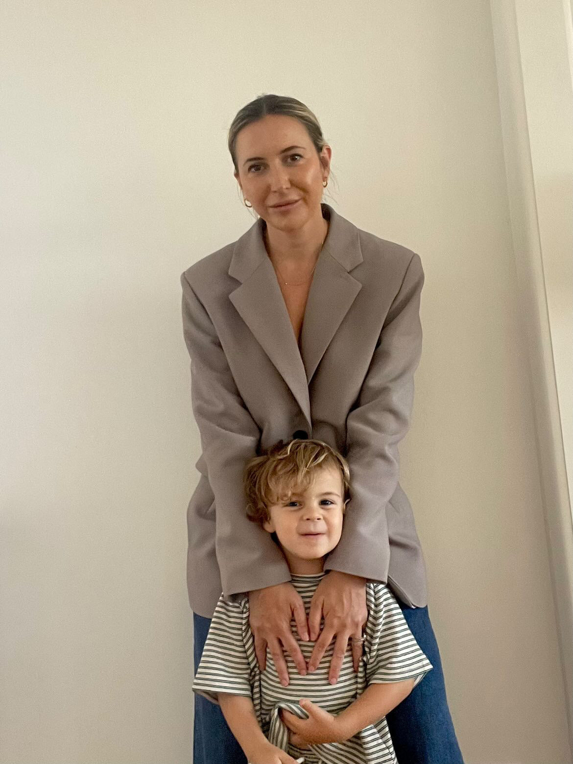 Jade Fox. Mother, wife, writer and founder of Dear Dilate. – Lenn Label